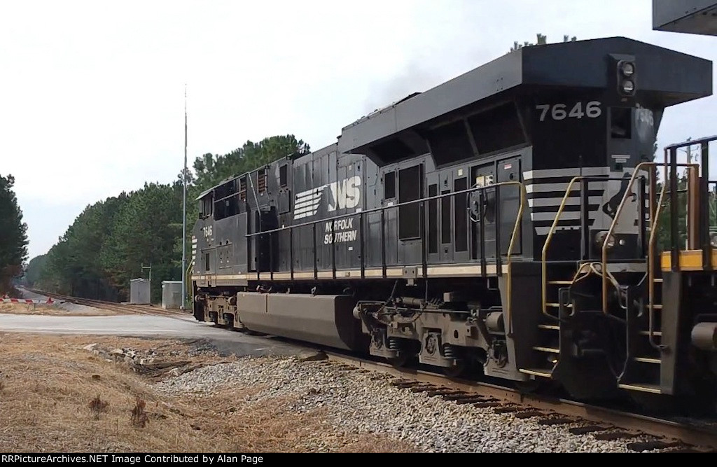 NS 7646 crosses Dividend Drive